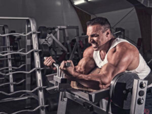 10 Best Arm Machines at the Gym: The COMPLETE Guide